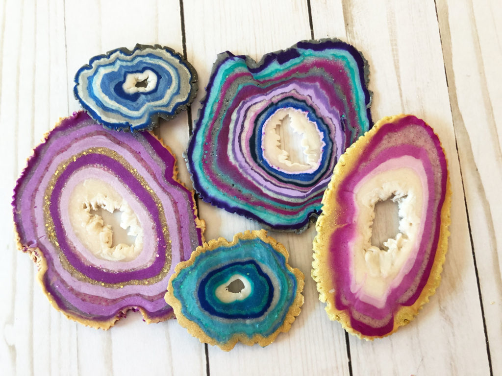 How to Make Faux Agate Geode Slices + 9 Design Ideas - Handmade Happy Hour